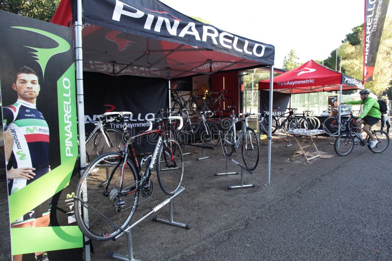 Pinarello racing bike editorial image. Image of international - 27121330