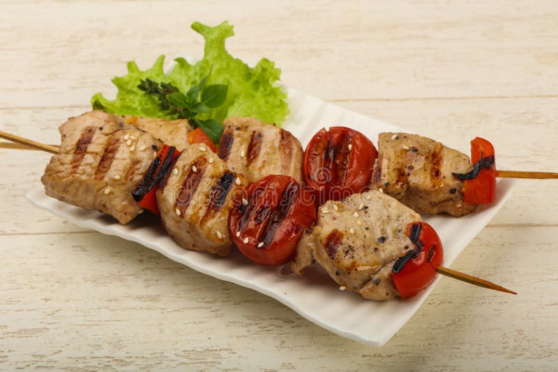Pincho Asado a La Parrilla Del Pavo Foto de archivo - Imagen de plato ...