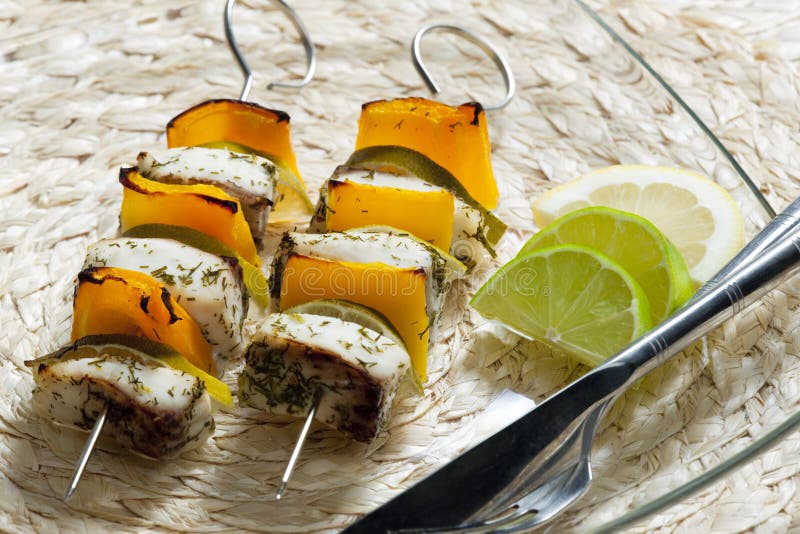 Pinchos de los pescados foto de archivo. Imagen de sano - 10222494