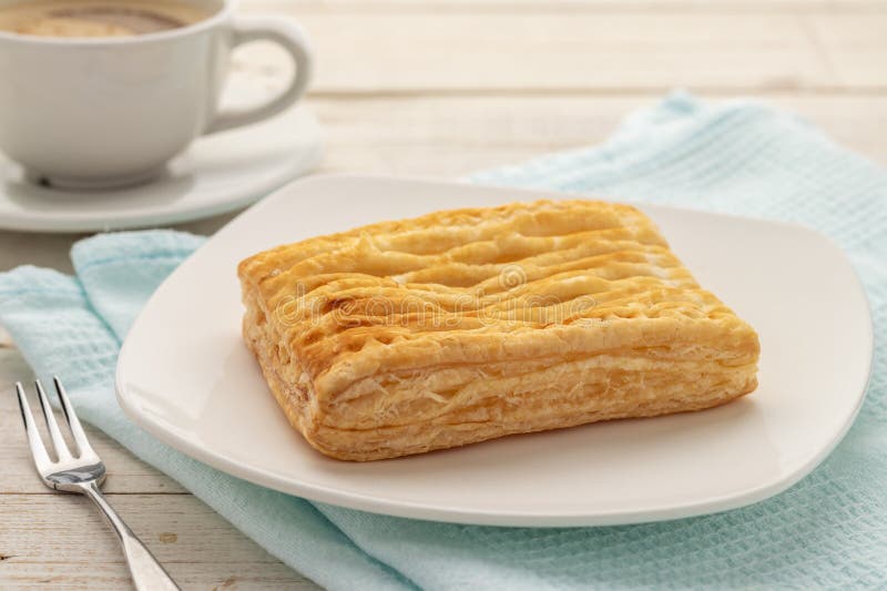 Pineapple Pie in Small Size Stock Photo - Image of plate, bake: 309136942