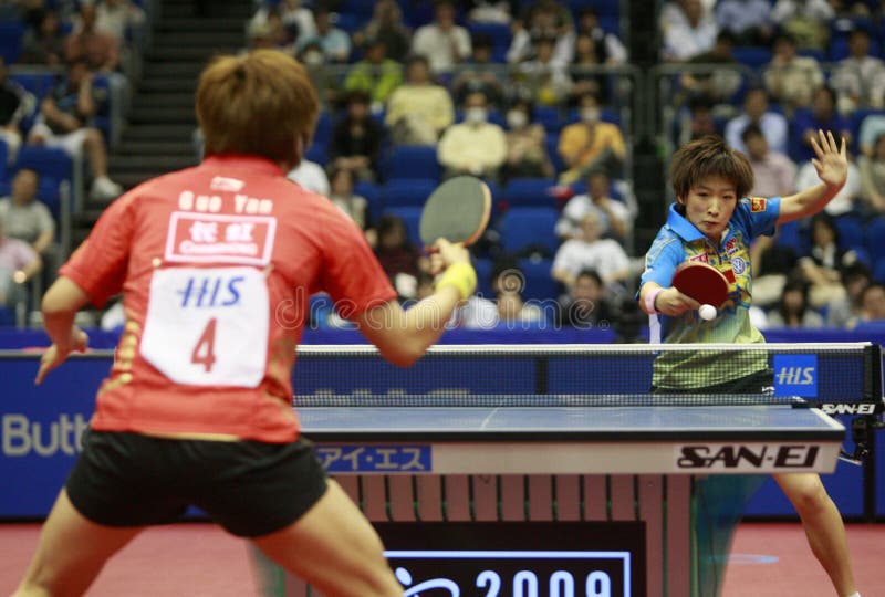 Ping-pong photographie éditorial. Image of joueurs, bille - 9201817