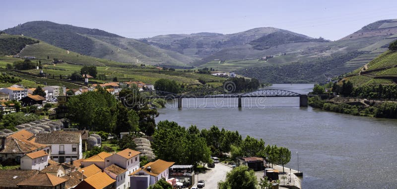 Pinhao, Portugal imagen editorial. Imagen de recorrido - 74435835
