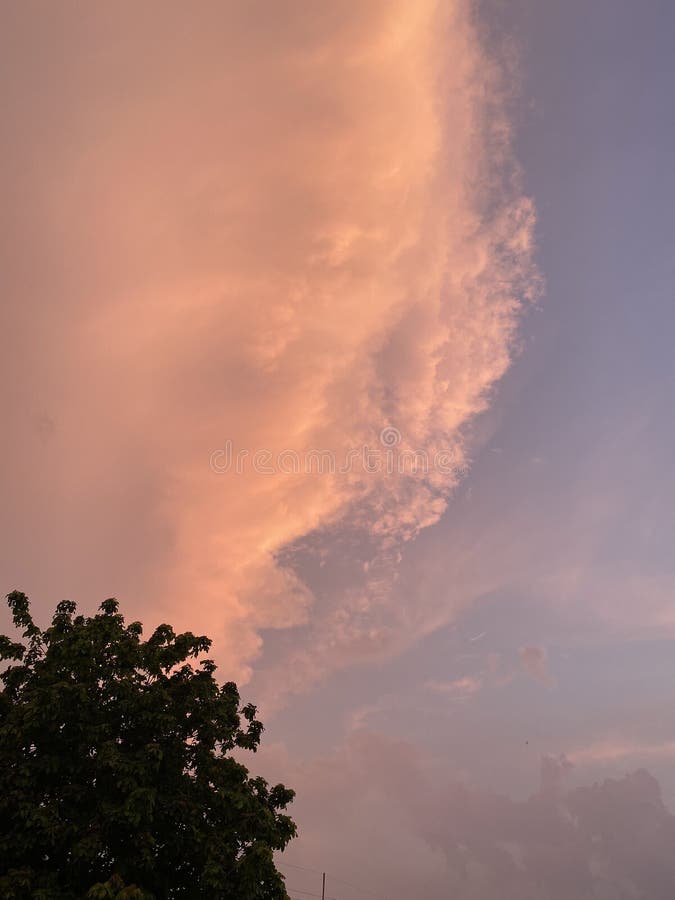Pink cloud stock photo. Image of meteorology, immensity - 4404670