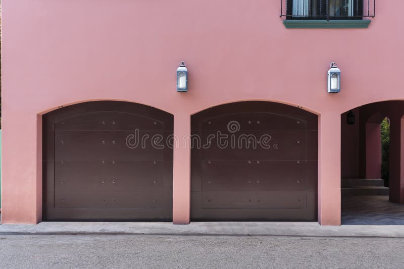 166 House Pink Garage Door Stock Photos - Free & Royalty-Free Stock ...
