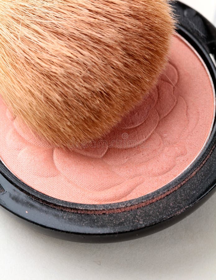 Pink Compact Blush with Brush Stock Image - Image of compact, black ...