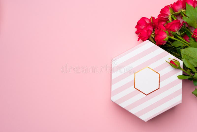 Pink Roses and Gift Box Top View Stock Image - Image of bouquet, spring ...