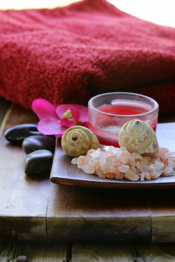Pink Salt, Candle - Spa Concept Stock Image - Image of aroma, therapy ...