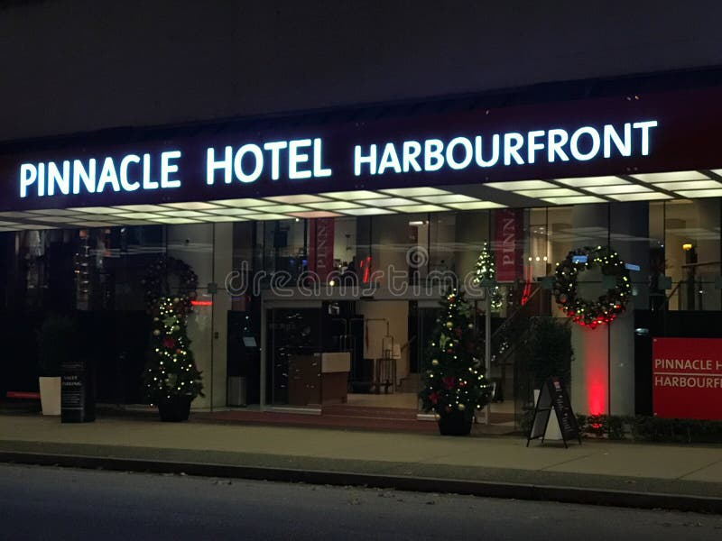 Pinnacle Hotel Harbourfront, Vancouver, British Columbia Editorial ...