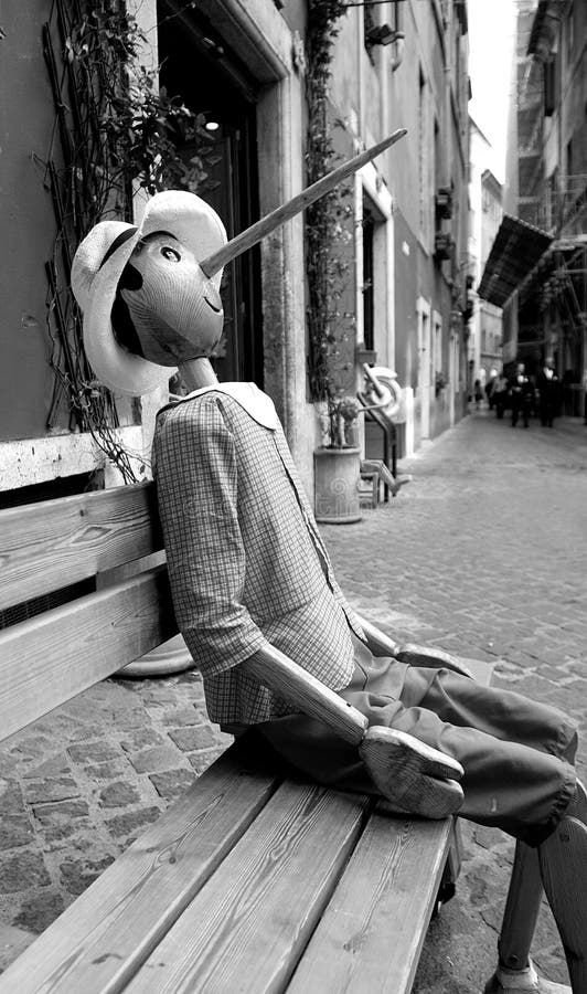 Pinocchio Roma foto de archivo. Imagen de madera, italia - 936194