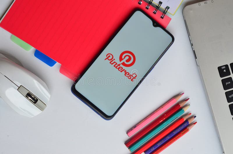 Pinterest Apps on Smartphone, with Pencil Editorial Stock Photo - Image ...