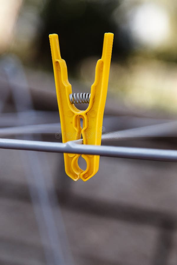 Pinzas de la ropa imagen de archivo. Imagen de grueso - 40594061