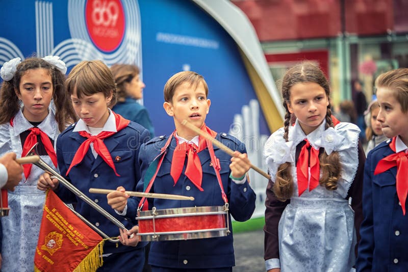 Pionnier image stock éditorial. Image du fille, fête - 78078319