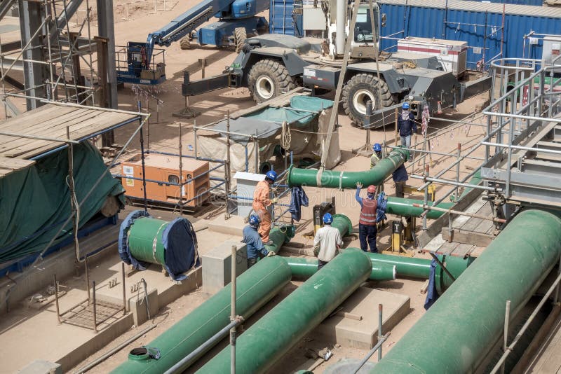 Structural Steel, Pipe Racks and Cable Racks Stock Image - Image of ...