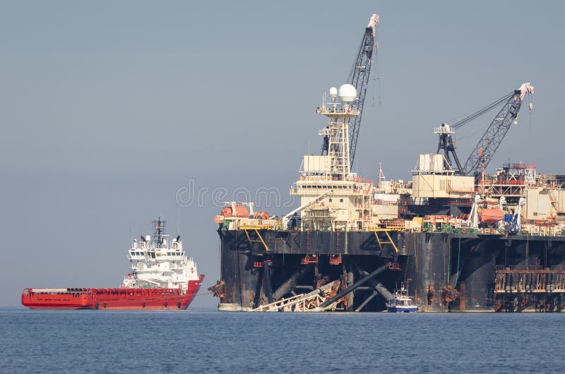 Pipe layer platform stock image. Image of coast, infrastructure - 229973733