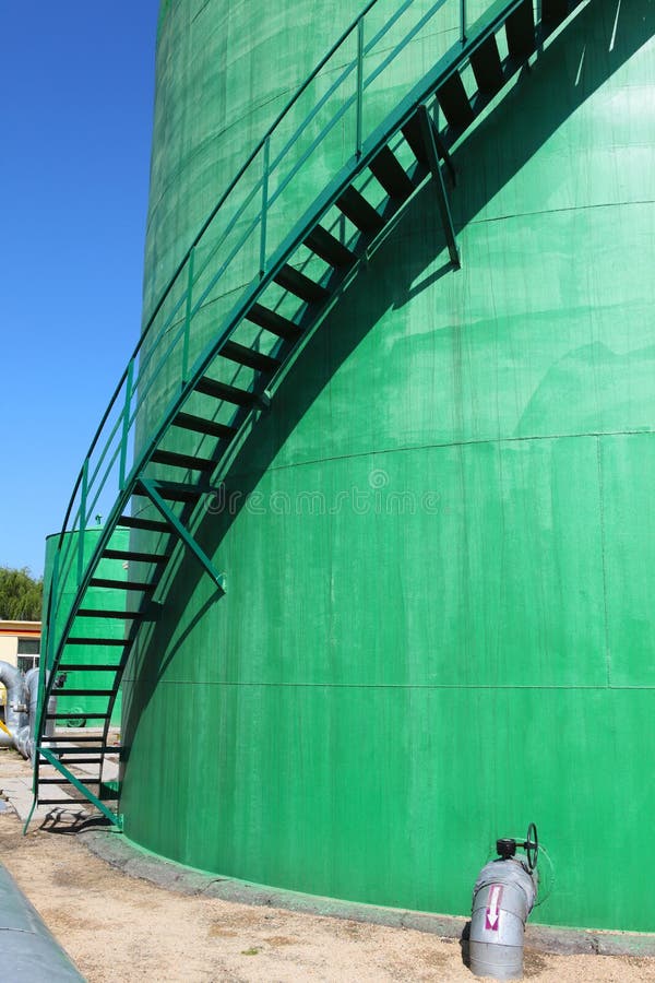 Pipeline and storage tanks stock photo. Image of piping - 23958646
