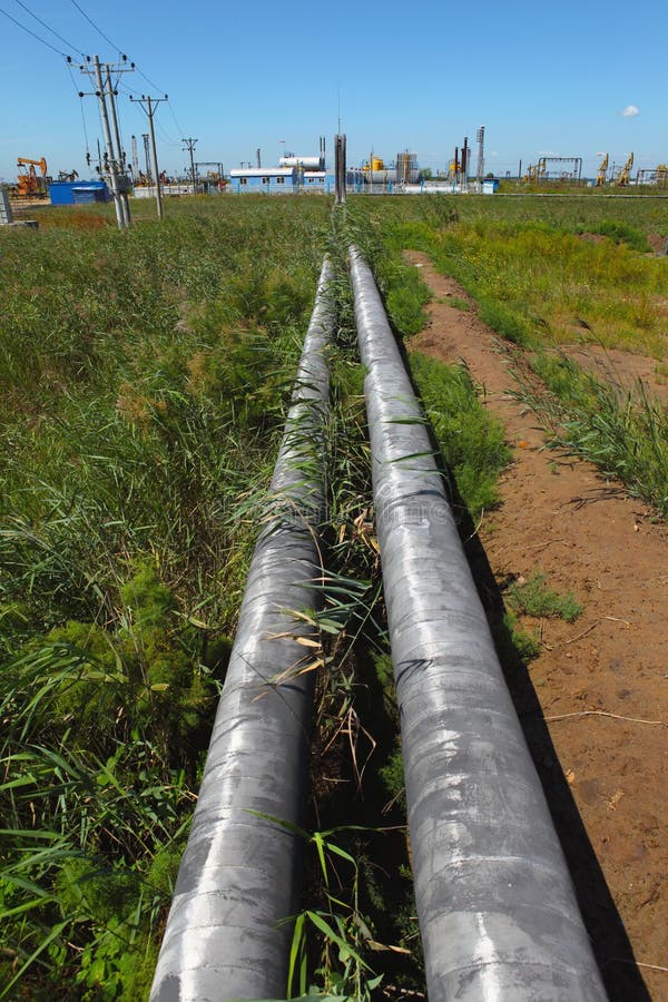 Pipeline and storage tanks stock photo. Image of chemical - 28630890