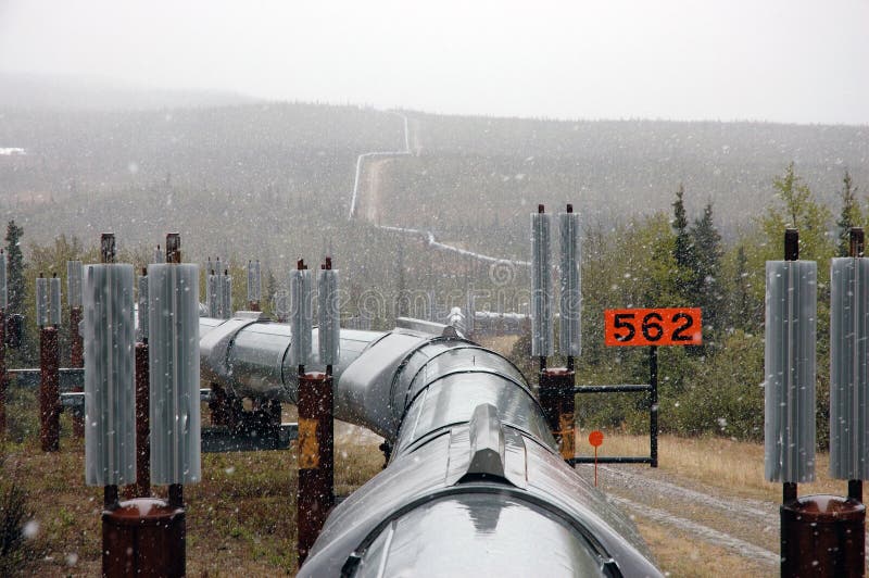 Alaska crude refinery stock photo. Image of refinery, north - 7546282