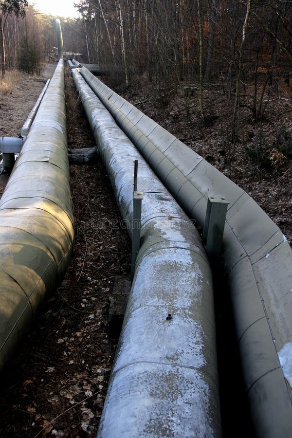 Alaska pipeline stock photo. Image of shell, prudhoe - 15567046