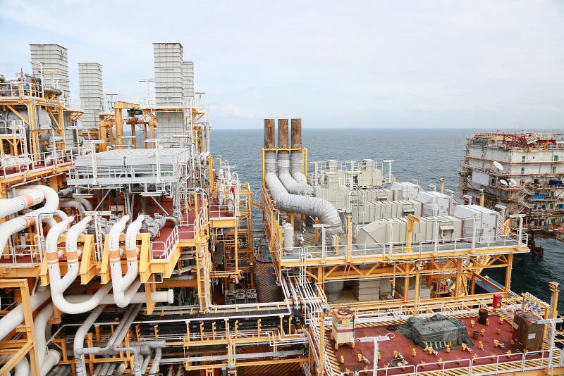 Pipelines on Oil and Gas Platform for Production, Oil and Gas Process ... Pipelines on Oil and Gas Platform for Production, Oil and Gas Process ...