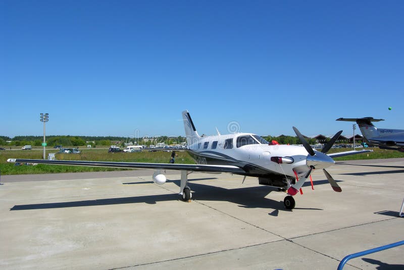 Piper PA-46-500TP Malibu Meridian Editorial Photo - Image of white ...