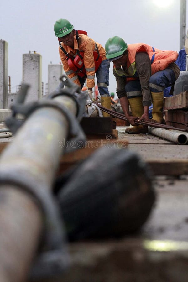 Piping editorial photography. Image of piping, refining - 56765247