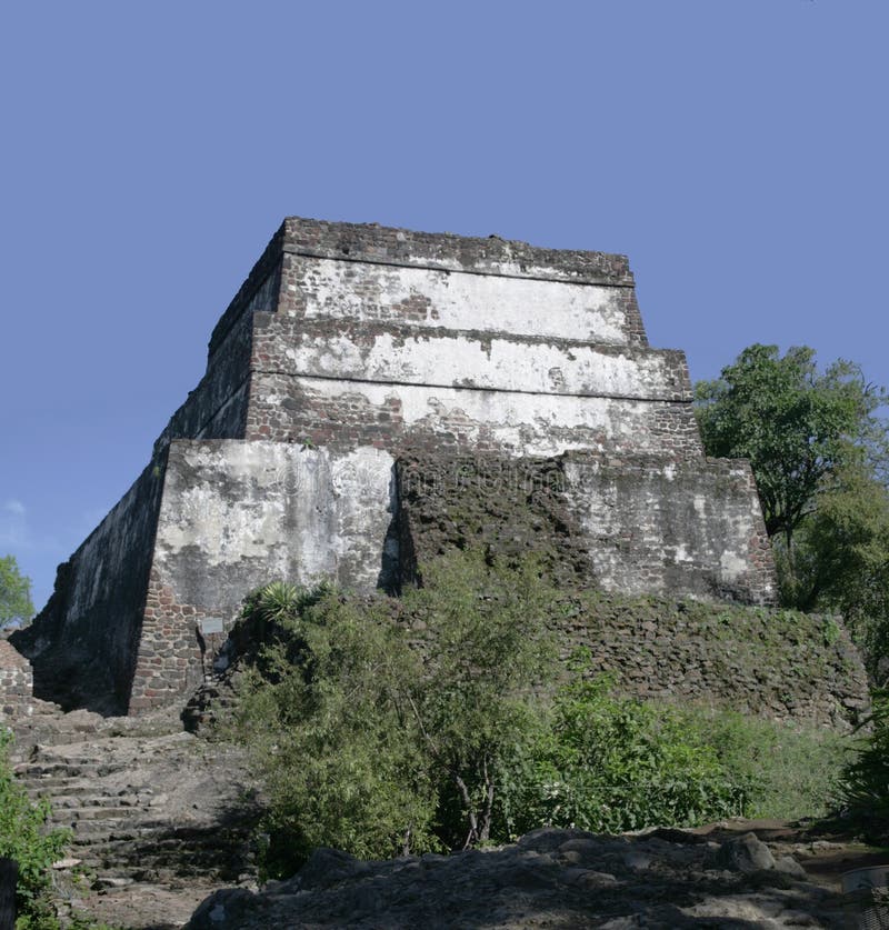 Pirámide De Tepozteco Del Templo Imagen de archivo - Imagen de méxico ...