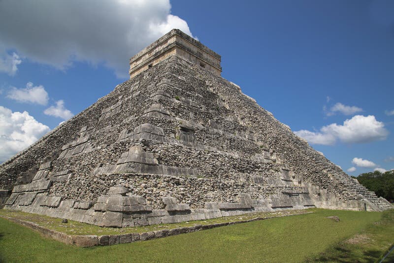 Chichen-Itza, México, Pirâmide De Kukulkan Imagem de Stock - Imagem de ...