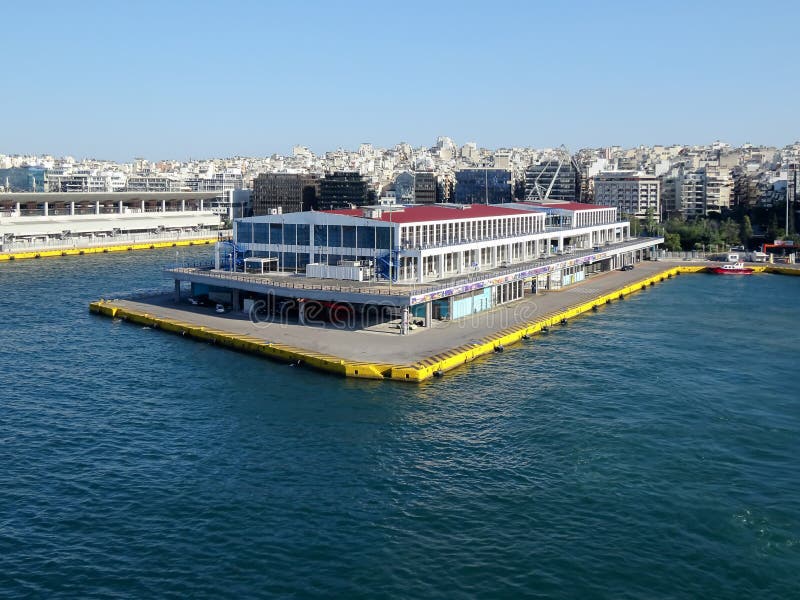 Haven Van Piraeus / Terminal, Athene Stock Foto - Image of vervoer ...