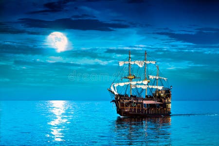 Full Moonlight Pirate Ship Stock Illustrations – 480 Full Moonlight ...