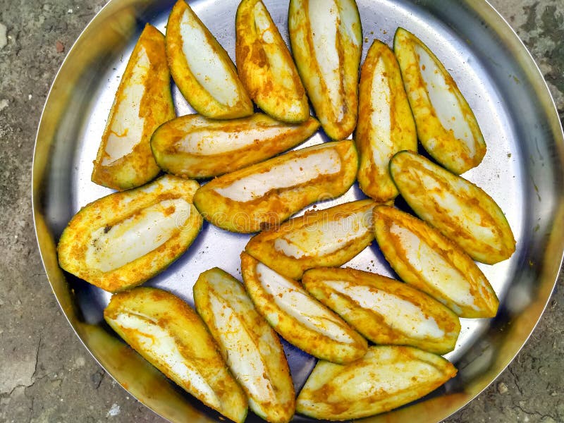 Pisces of Mango Garnish with Turmeric. Stock Image - Image of mango ...