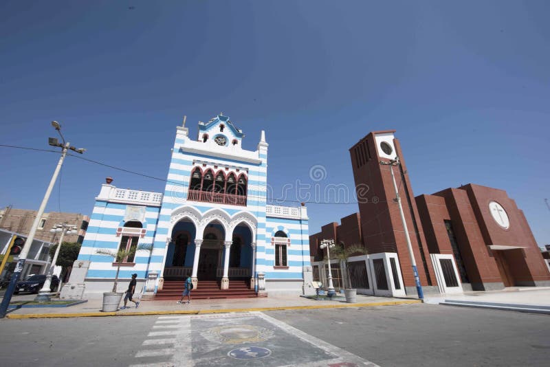Pisco City Square with Cathedral and Municipality, Peru Editorial Stock ...