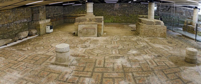 Piso de Roman Mosaic imagen de archivo editorial. Imagen de torre ...
