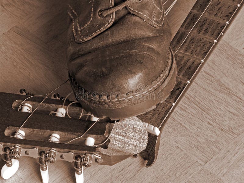 Pisotear imagen de archivo. Imagen de brusco, potencia - 1333559