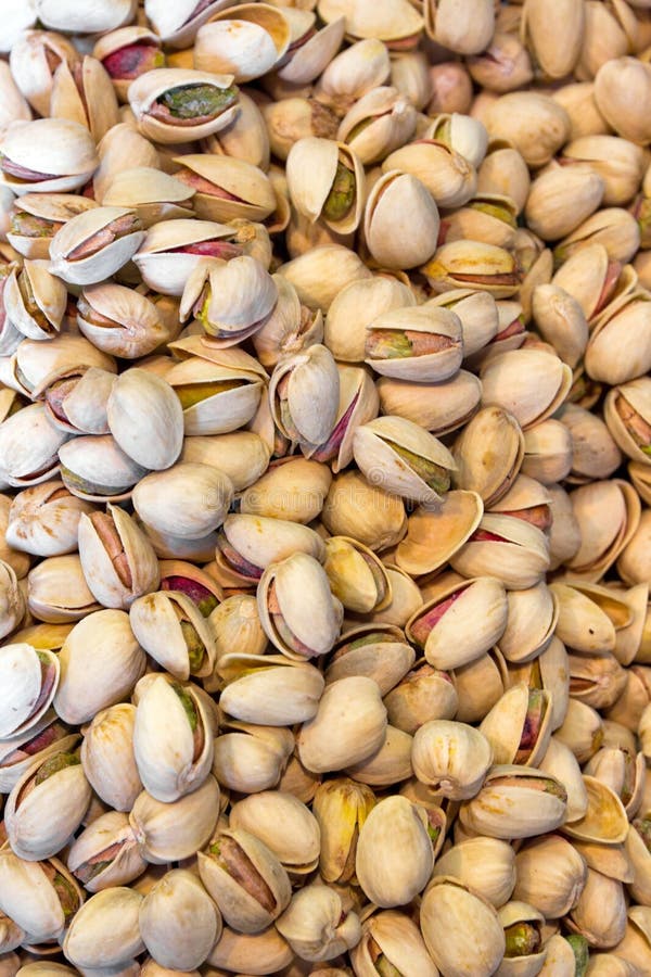 Pistachioes photo stock. Image du croquant, délicieux - 28069102