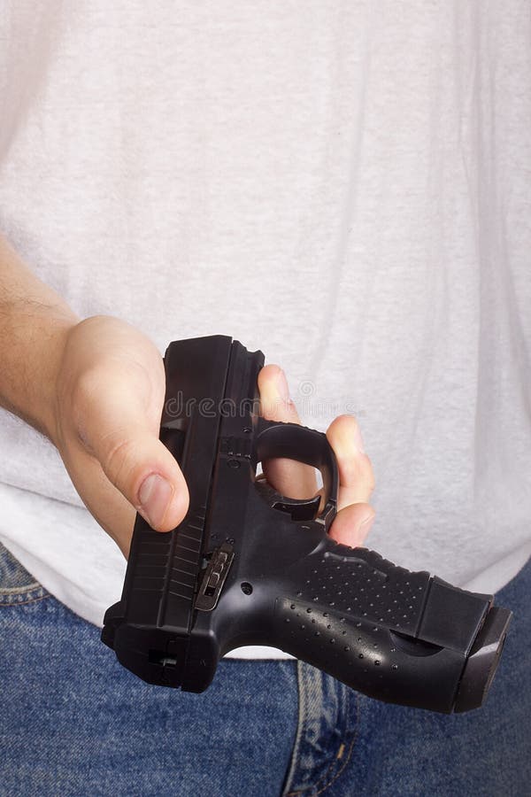 Pistole in der Hand stockbild. Bild von getrennt, gefahr - 41761829