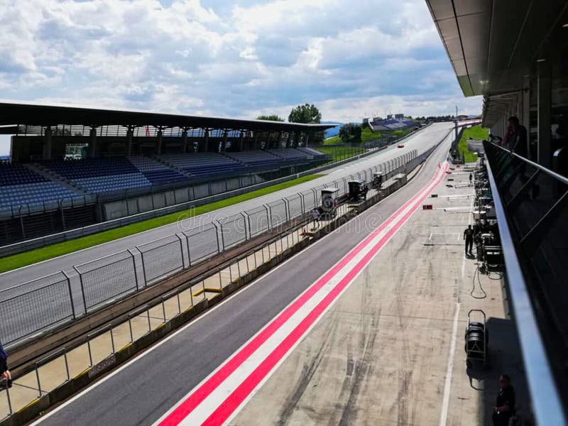 Pit Lane Stock Photos - Download 2,210 Royalty Free Photos