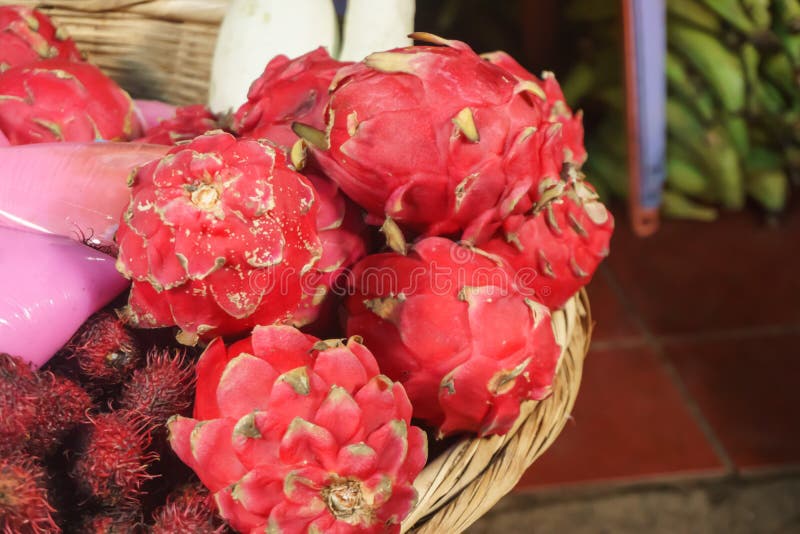Costa-Rica Cor-de-rosa Pitaya Foto de Stock - Imagem de alimento ...