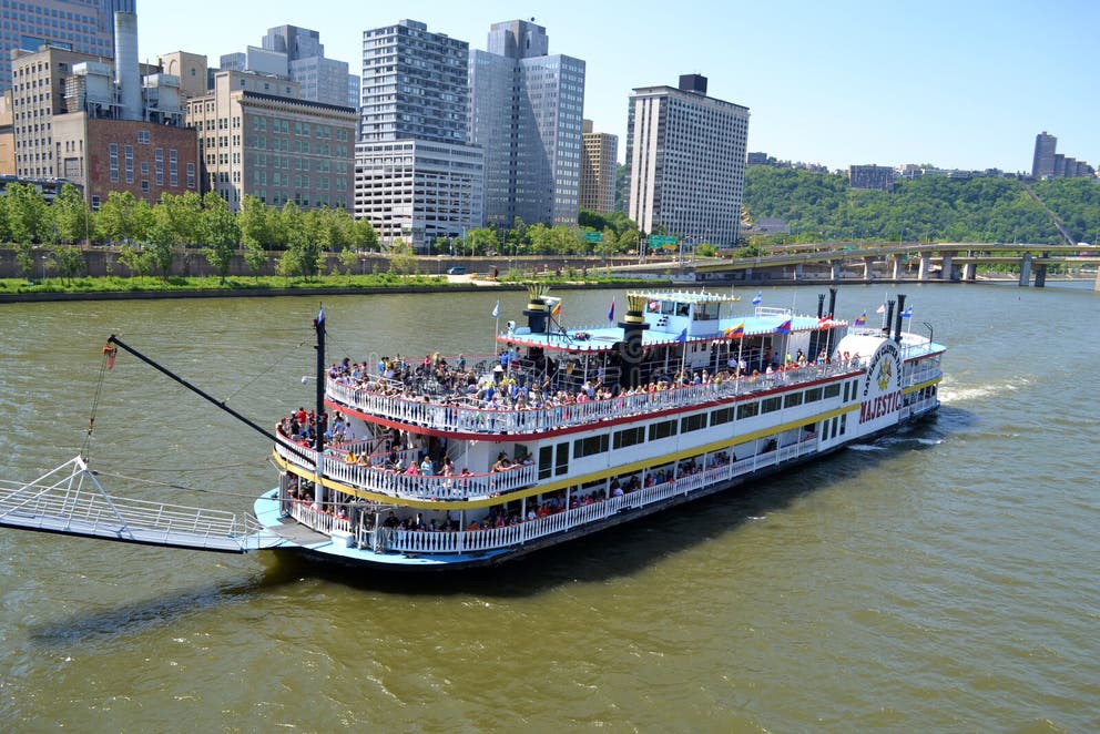 Pittsburgh Ferry on the Ohio River Editorial Image - Image of park ...