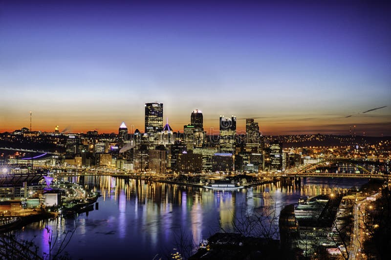 Pittsburgh Skyline at Night Editorial Image - Image of building ...