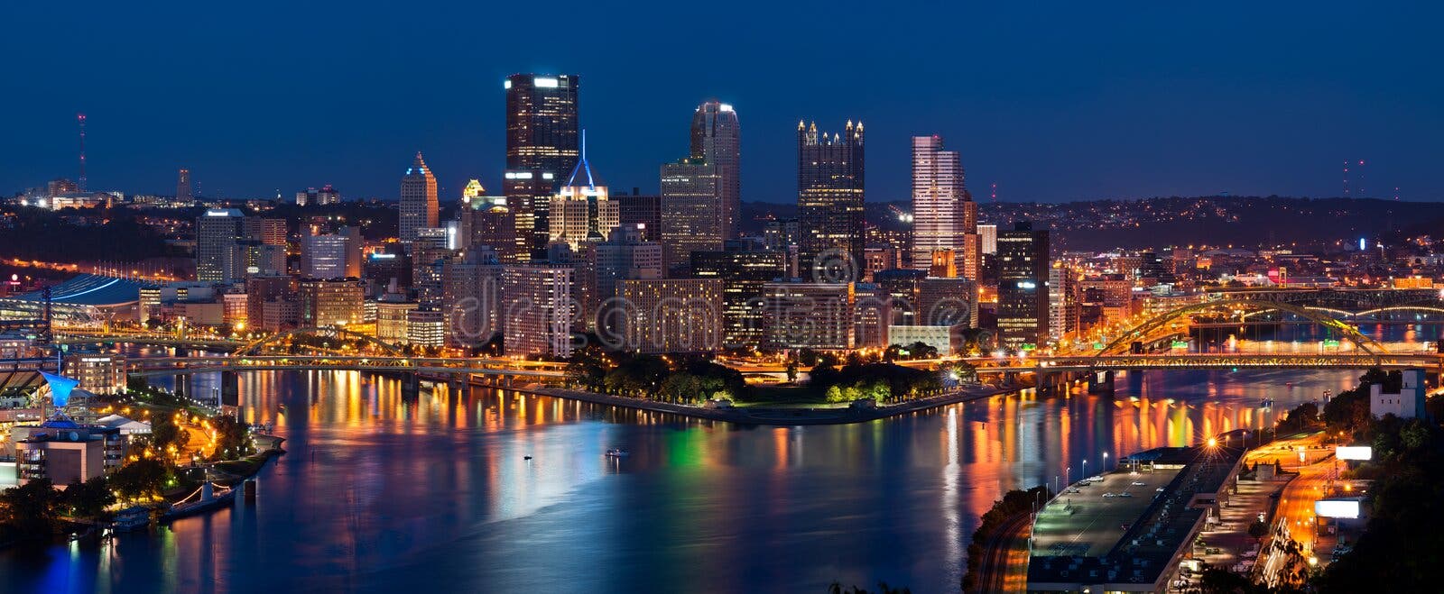 Pittsburgh, Pennsylvania Skyline at Dusk Stock Photo - Image of ...