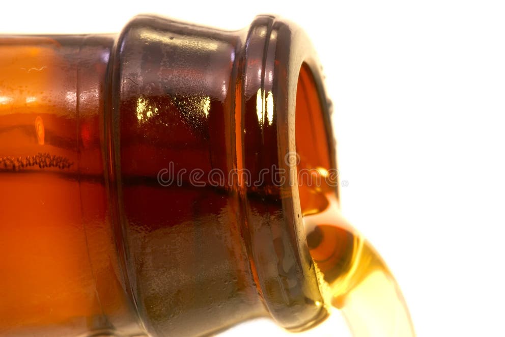 Piwo zdjęcie stock. Obraz złożonej z świeży, zimno, alkoholizm - 474634