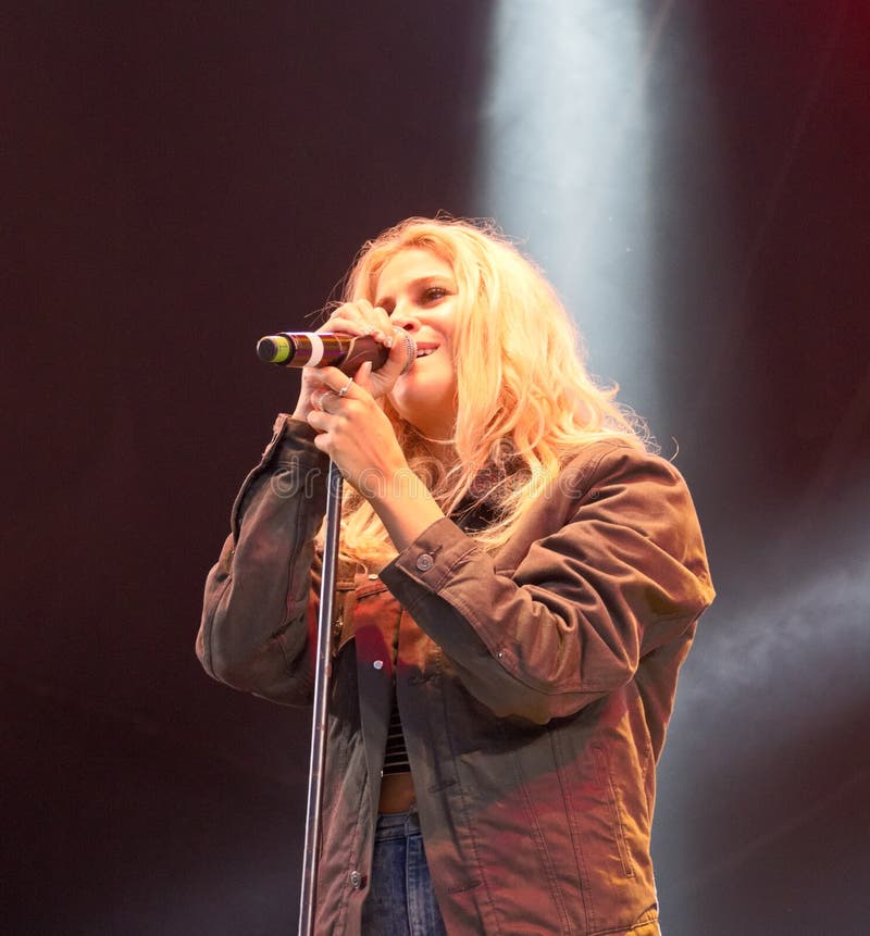 Pixie Lott editorial stock image. Image of singing, music - 44193359