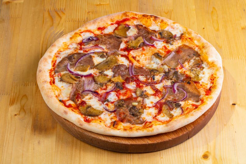 Pizza with beef stock image. Image of cuisine, tomato - 118270885