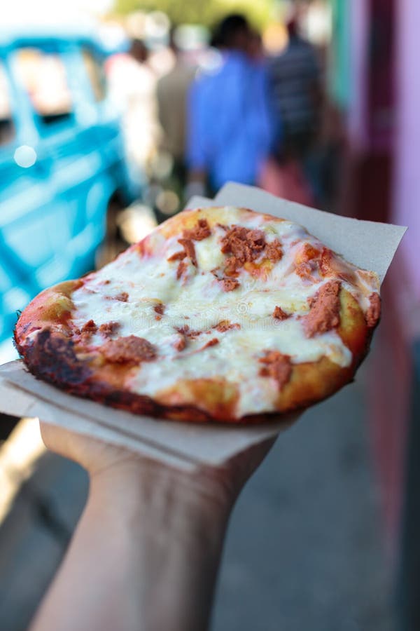 Pizza cubana imagen de archivo. Imagen de pizza, cuba - 106996741