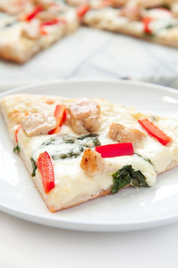 Pizza del pollo foto de archivo. Imagen de pizza, corte - 16641884