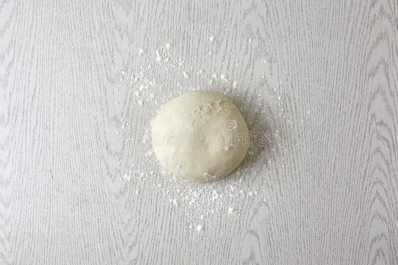 Pizza Dough, First Step of Spread the Pizza Dough How To Make Pizza ...
