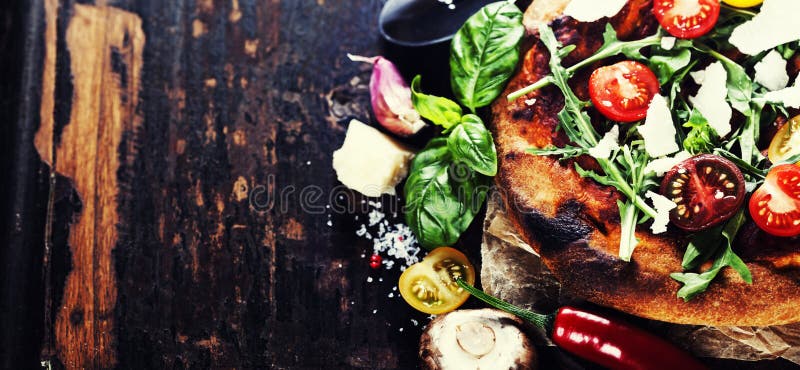 Pizza and Fresh Italian Ingredients Stock Image - Image of healthy ...