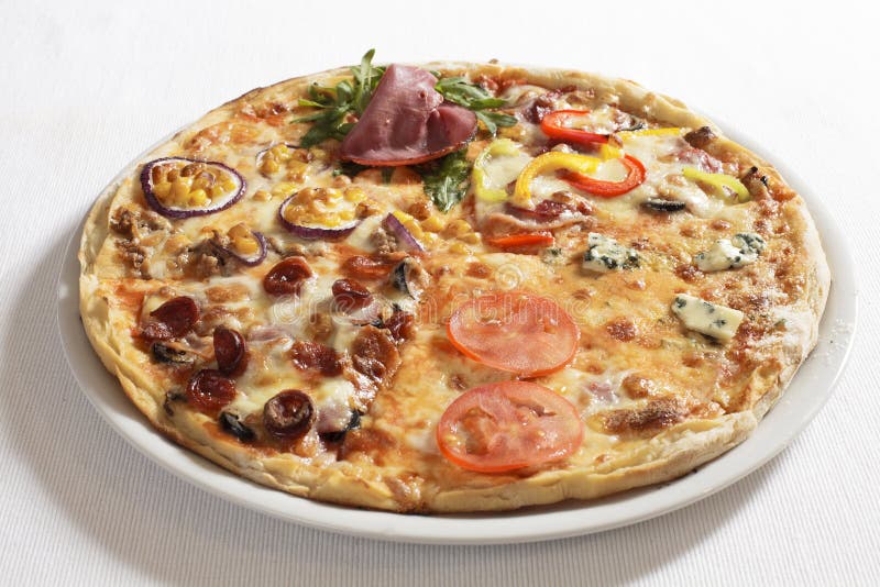 Pizza louca foto de stock. Imagem de molho, alimento - 30892306