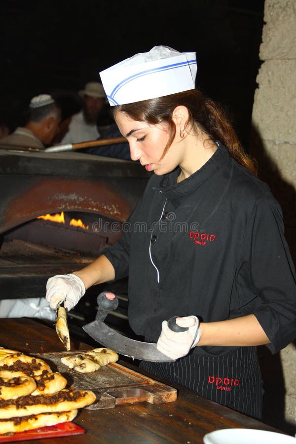 Pizza maker editorial photography. Image of hand, ingredient - 15568797