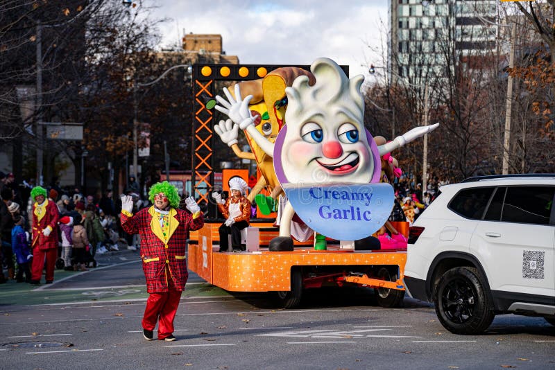 Pizza Pizza Parade Float in Santa Claus Parade Toronto. Editorial ...
